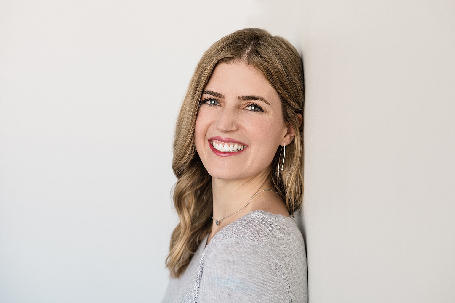 Branding Photography - Approachable Headshots for a Therapist - Allie ...